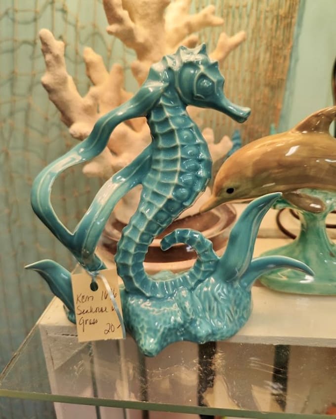 Coastal charm meets functional art in this turquoise seahorse teapot &ndash; the kind of conversation piece that makes ordinary mornings extraordinary.