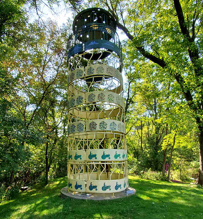 This circular steel sculpture looks like a portal to another dimension, or possibly just a really ambitious napkin ring for giants.