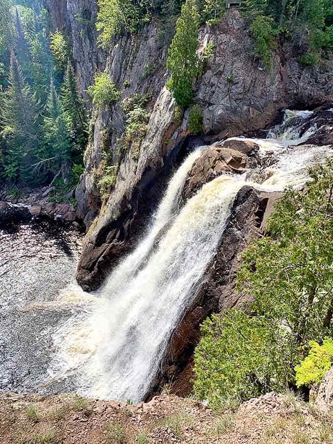 Water doesn't just flow here &ndash; it performs, cascading over ancient rock formations in nature's version of performance art.