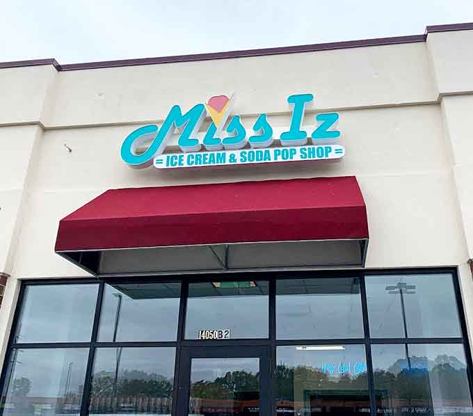 The cheerful pink and turquoise colors at Miss Iz match the happy feeling you get from eating really good ice cream.