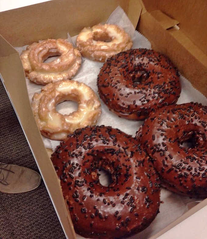 Chocolate lovers, rejoice! These double chocolate donuts with their rich glaze and tender crumb make Monday mornings almost bearable.