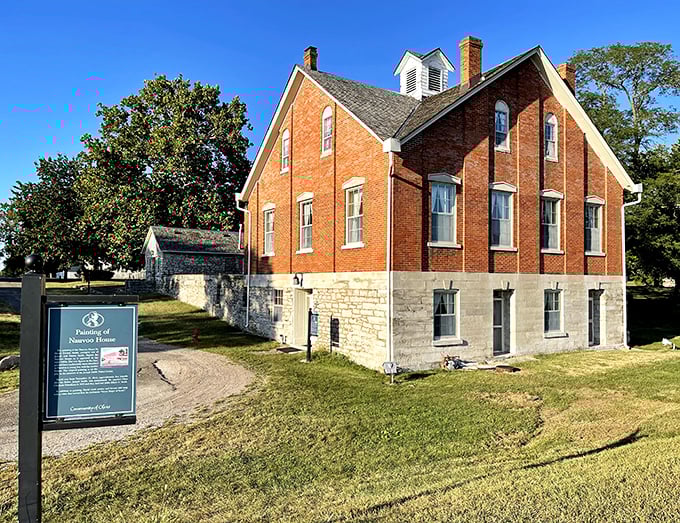 The historic Nauvoo House combines brick craftsmanship with river views &ndash; a testament to the town's architectural heritage.