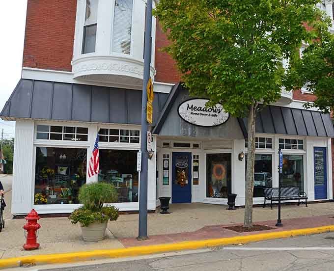 Meadows Home Decor beckons with the promise that your house could look this good too, if you just step inside.