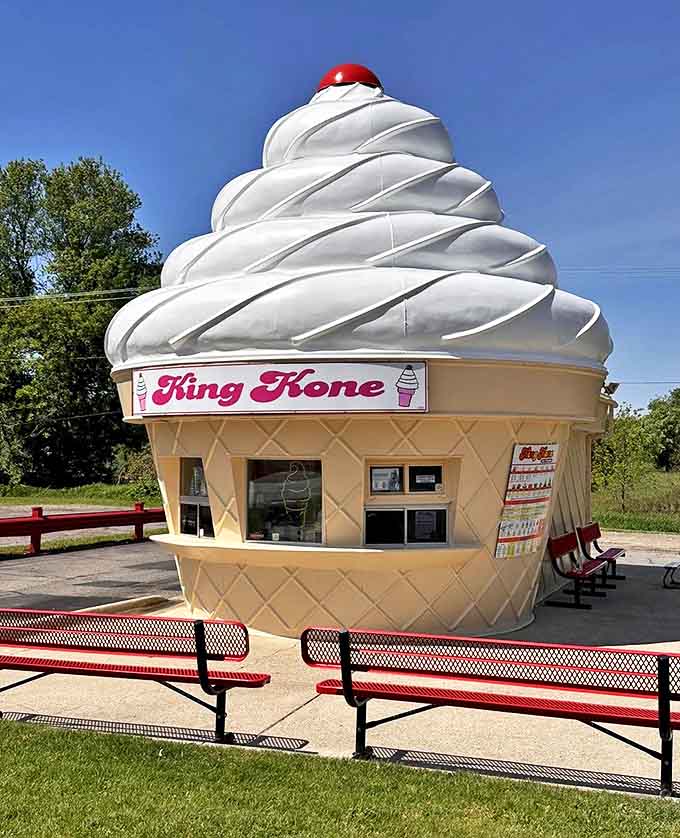 King Kone's giant soft-serve building is the ultimate roadside attraction in Perry. This larger-than-life ice cream cone with its cherry top makes stopping for a treat practically mandatory.