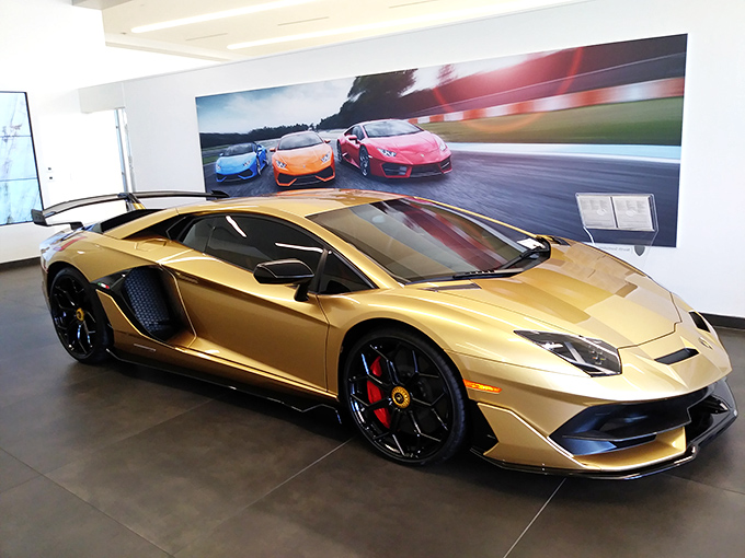 Liquid gold on wheels! This Lamborghini Aventador's aggressive lines and impossible angles make it look fast even when perfectly still.