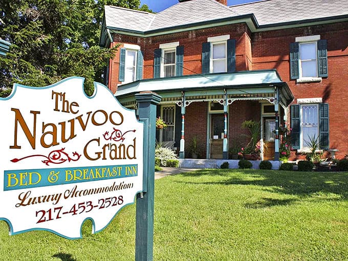 The Nauvoo Grand Bed & Breakfast combines historic elegance with modern comfort, because roughing it is overrated no matter how charming the building.
