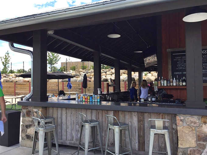 The outdoor bar serves up cold drinks and hot takes on the perfect summer day, no appointment necessary.