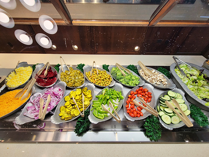 The salad bar offers a rainbow of fresh ingredients &ndash; the perfect counterpoint to all that comfort food indulgence.