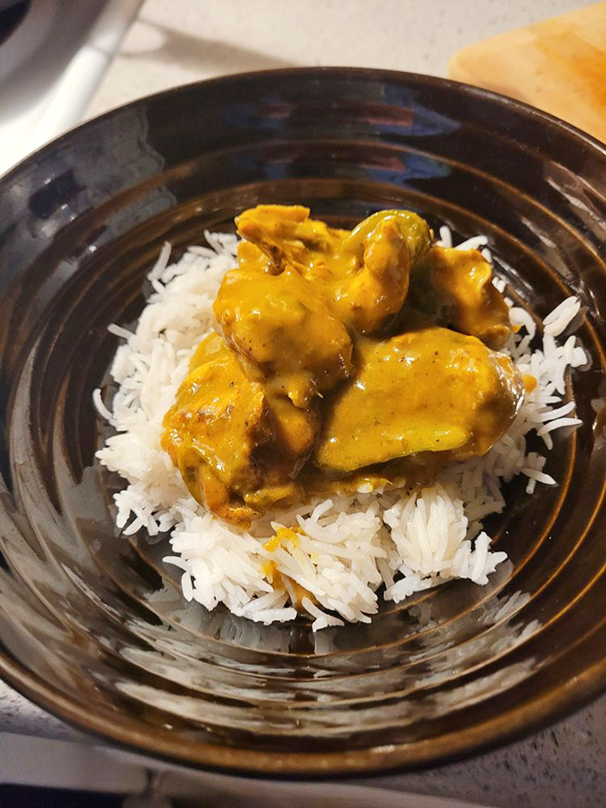 Chicken curry that transports you straight to Britain's beloved curry houses &ndash; tender chunks swimming in a sauce that's both comforting and complex.