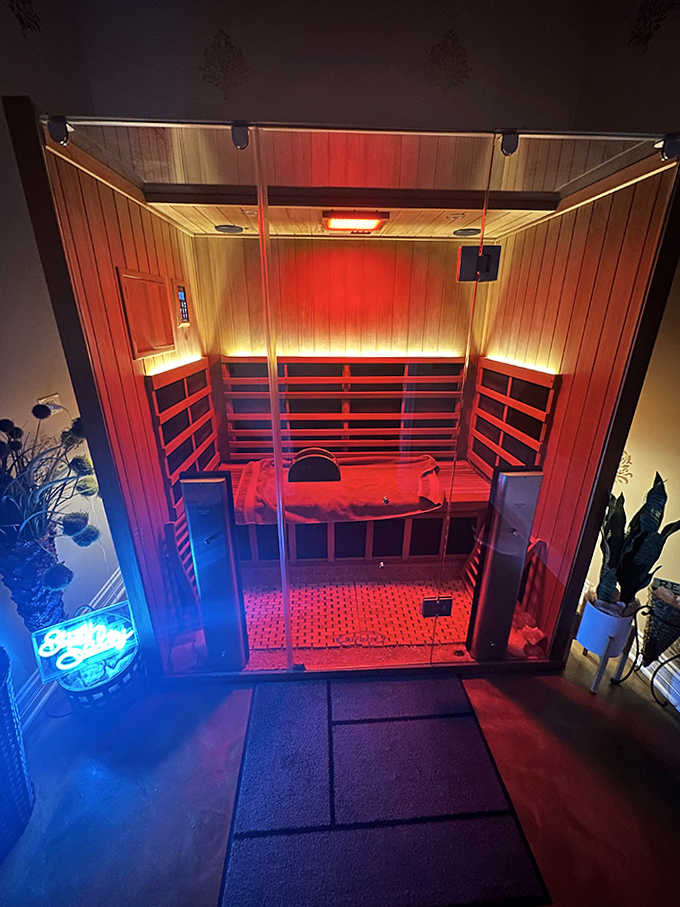 This high-tech sweat lodge proves that sometimes the hottest trends in wellness actually work. Detox without the discomfort&mdash;now that's smart sweating!