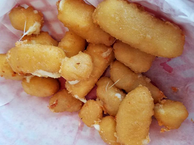 These cheese curds bring Wisconsin's finest contribution to American cuisine straight to your basket, squeaky and delicious as they should be.