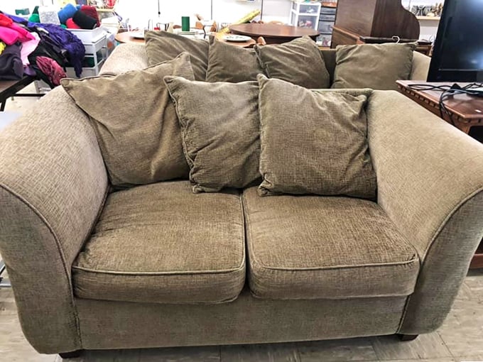 Sink into possibility! This comfy loveseat awaits its next home, where it will cradle conversations, naps, and Netflix binges.