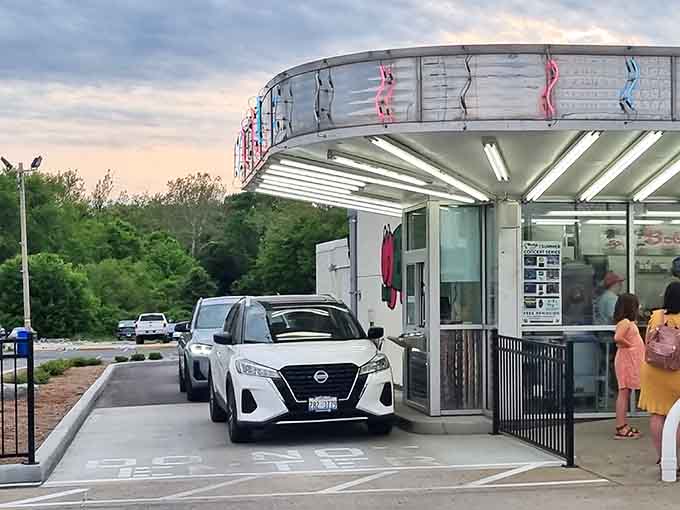 Drive-through convenience meets 1950s charm, proving you can have your custard and eat it too.