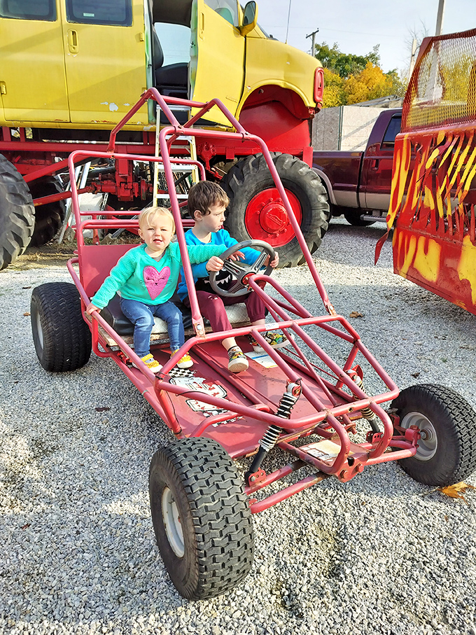 Future monster truck champions test their skills in this pint-sized racer &ndash; training wheels are for ordinary children.