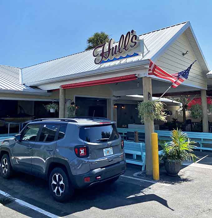 Hull's Seafood Restaurant serves up fresh-off-the-boat catches in Ormond Beach, where locals have been getting their seafood fix for generations.