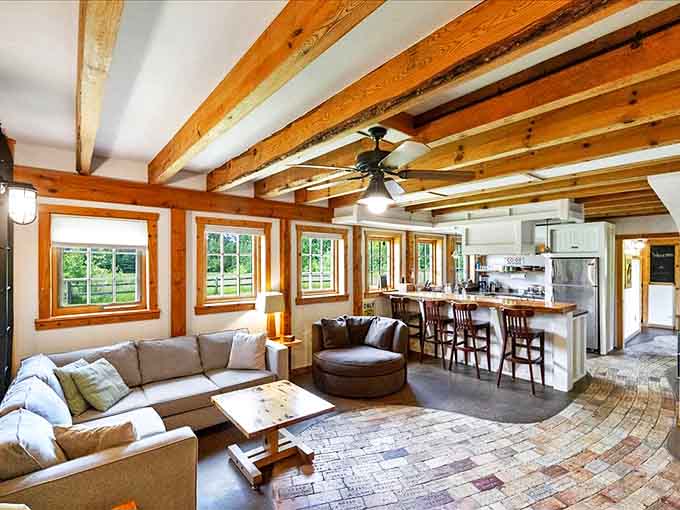 Open concept living at its finest – where kitchen conversations can continue into the living area, and nobody feels left out of the fun.