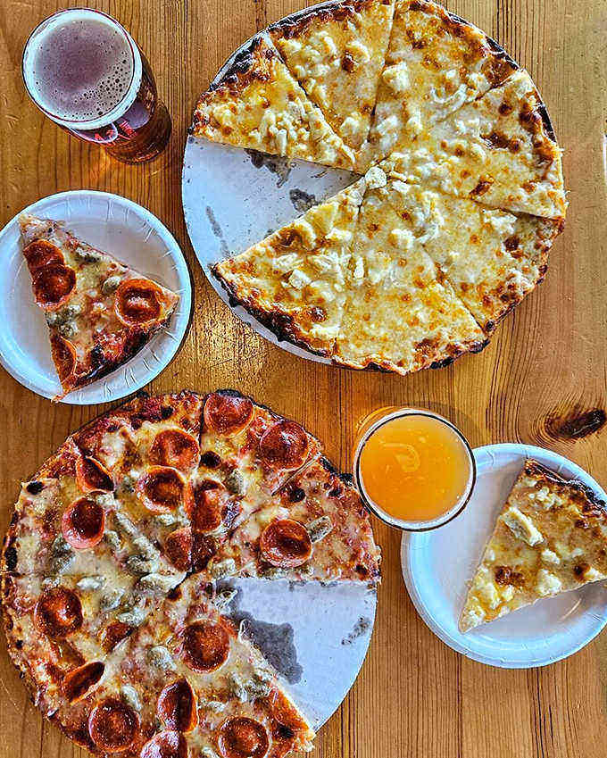 Pizza and beer: civilization's greatest pairing since, well, forever. Boom Island knows exactly how to satisfy hungry beer enthusiasts.