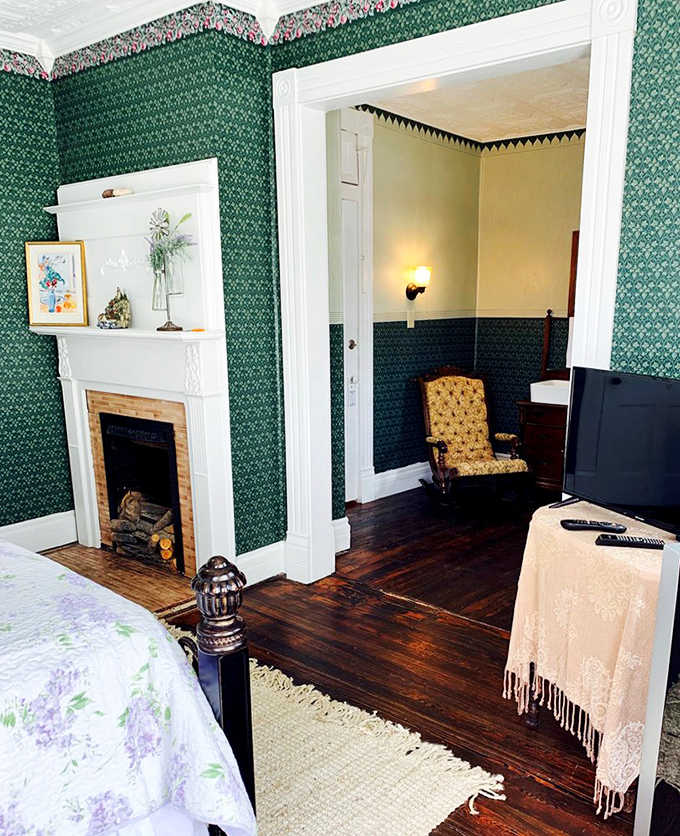 The Garden Suite's serene atmosphere comes from its perfect balance of period details and uncluttered space &ndash; Victorian minimalism at its finest.