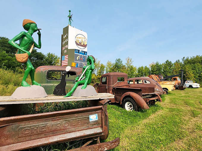 Green extraterrestrials jamming on a vintage Chevy &ndash; clearly the universe's most unusual band has chosen Minnesota for their first Earth tour.