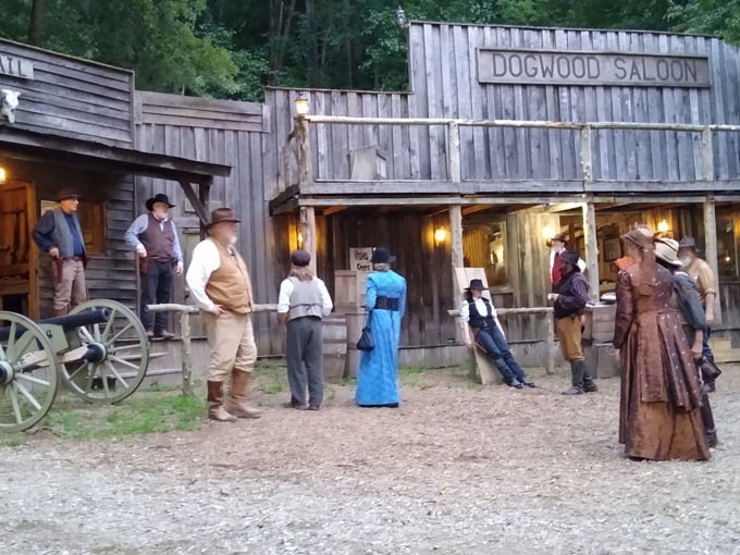 Stopping by the Dogwood Saloon! These friendly folks really bring the Old West to life at Dogwood Pass.