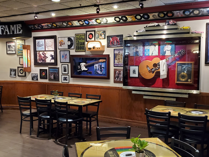 augustino's rock and roll deli and grill 2