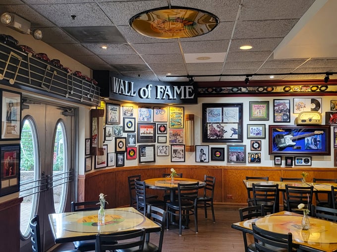 augustino's rock and roll deli and grill 2