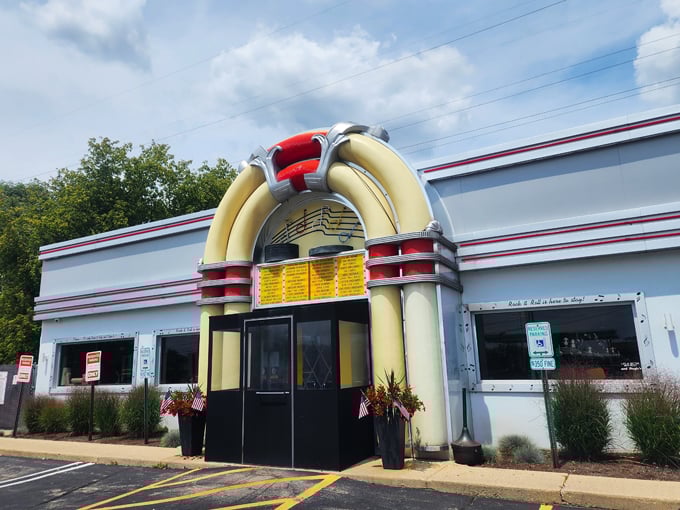 augustino's rock and roll deli and grill 8