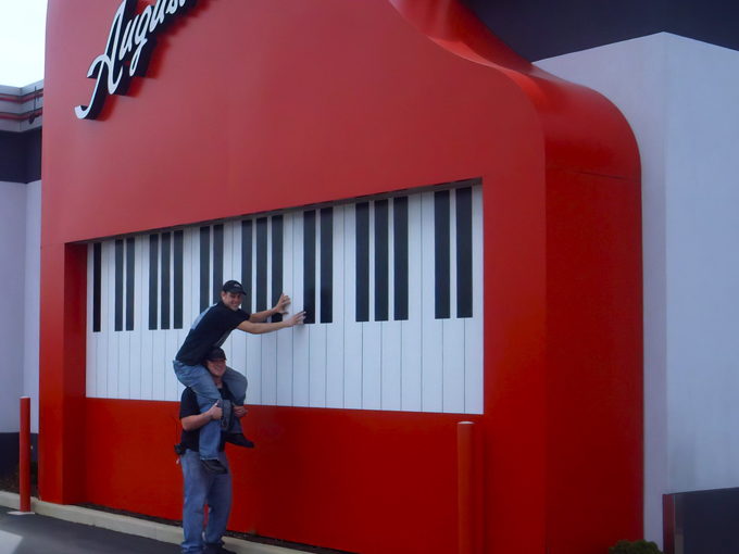 augustino's rock and roll deli and grill 9