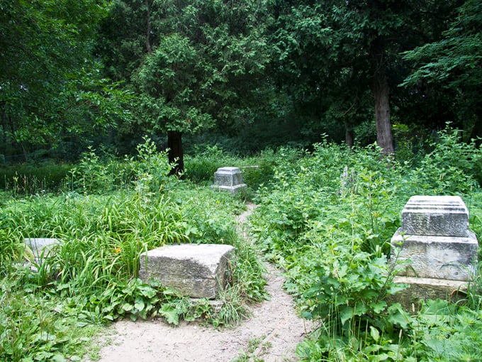 Bachelor's Grove Cemetery 3
