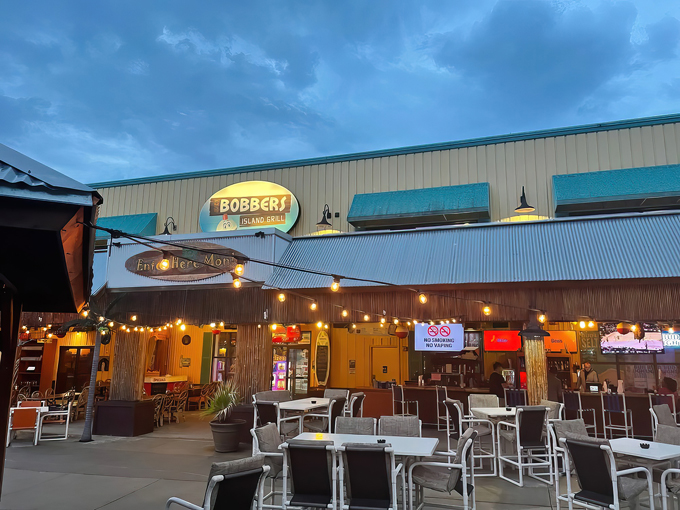 bobbers island grill 1