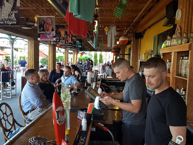 bobbers island grill 9