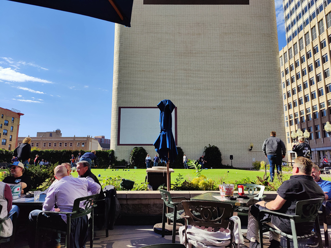 brit's pub rooftop 6