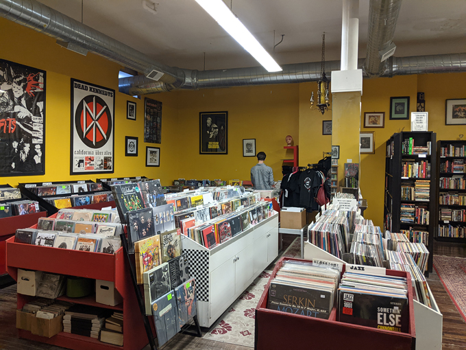 bucket o' blood books and records 9