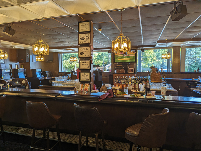 clifford's supper club 8