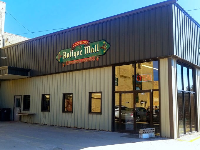 columbus antique mall (columbus)