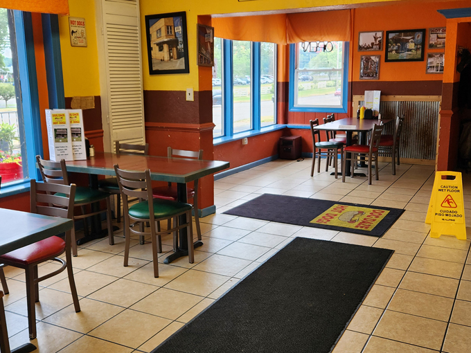 dog daze gourmet hot dogs 3