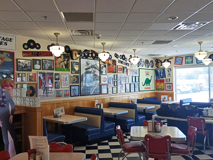 Douglas Avenue Diner 8