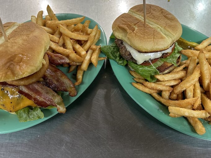 fast eddie’s diner 5