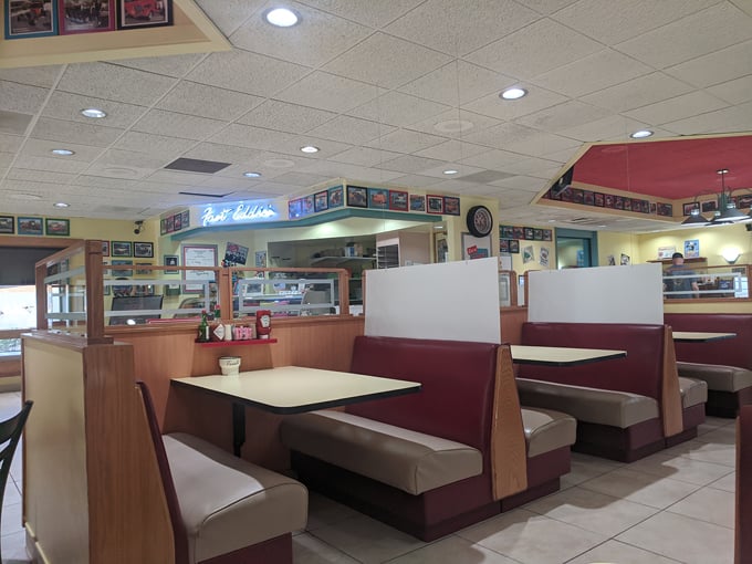 fast eddie’s diner 7