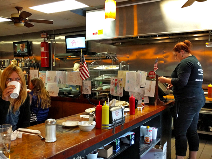 Hamburger Inn Diner 6