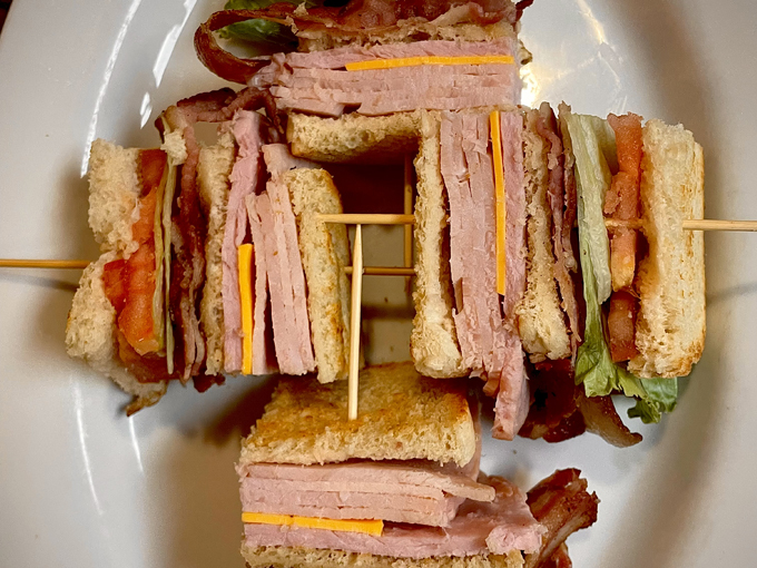 Hamburger Inn Diner 9