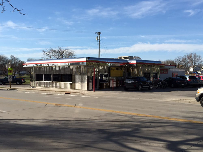 harry's diner (sheboygan)