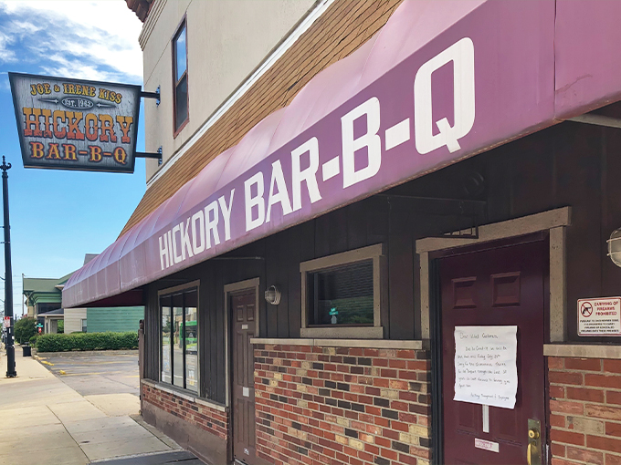 hickory bar b q 1