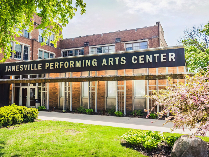 janesville, wi 8