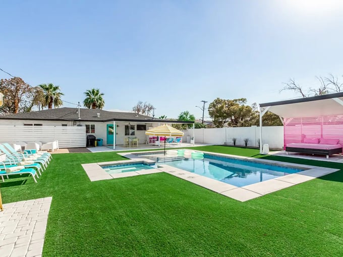 lavender haze playce, erazona 1