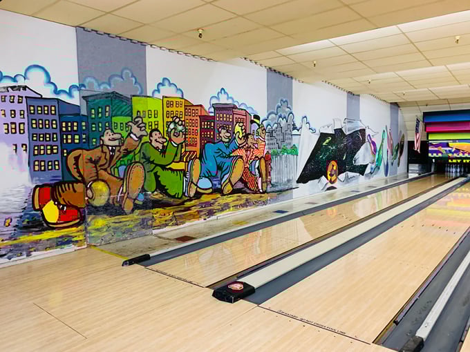 let it roll bowl & entertainment center 3