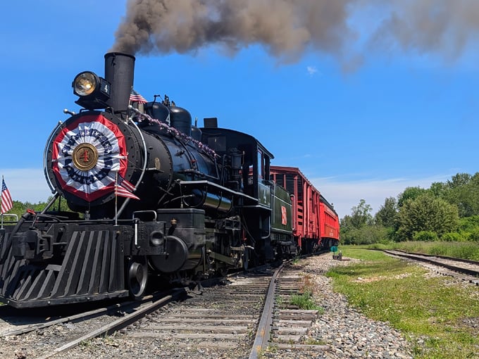 lumberjack steam train & camp 5 museum 1