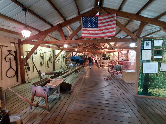 lumberjack steam train & camp 5 museum 5