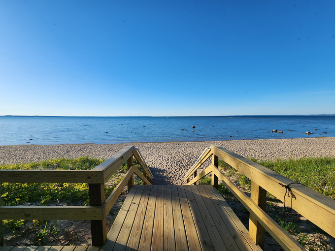 mission point lighthouse 6