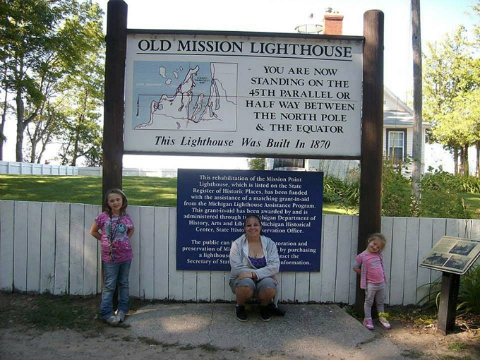 mission point lighthouse 8